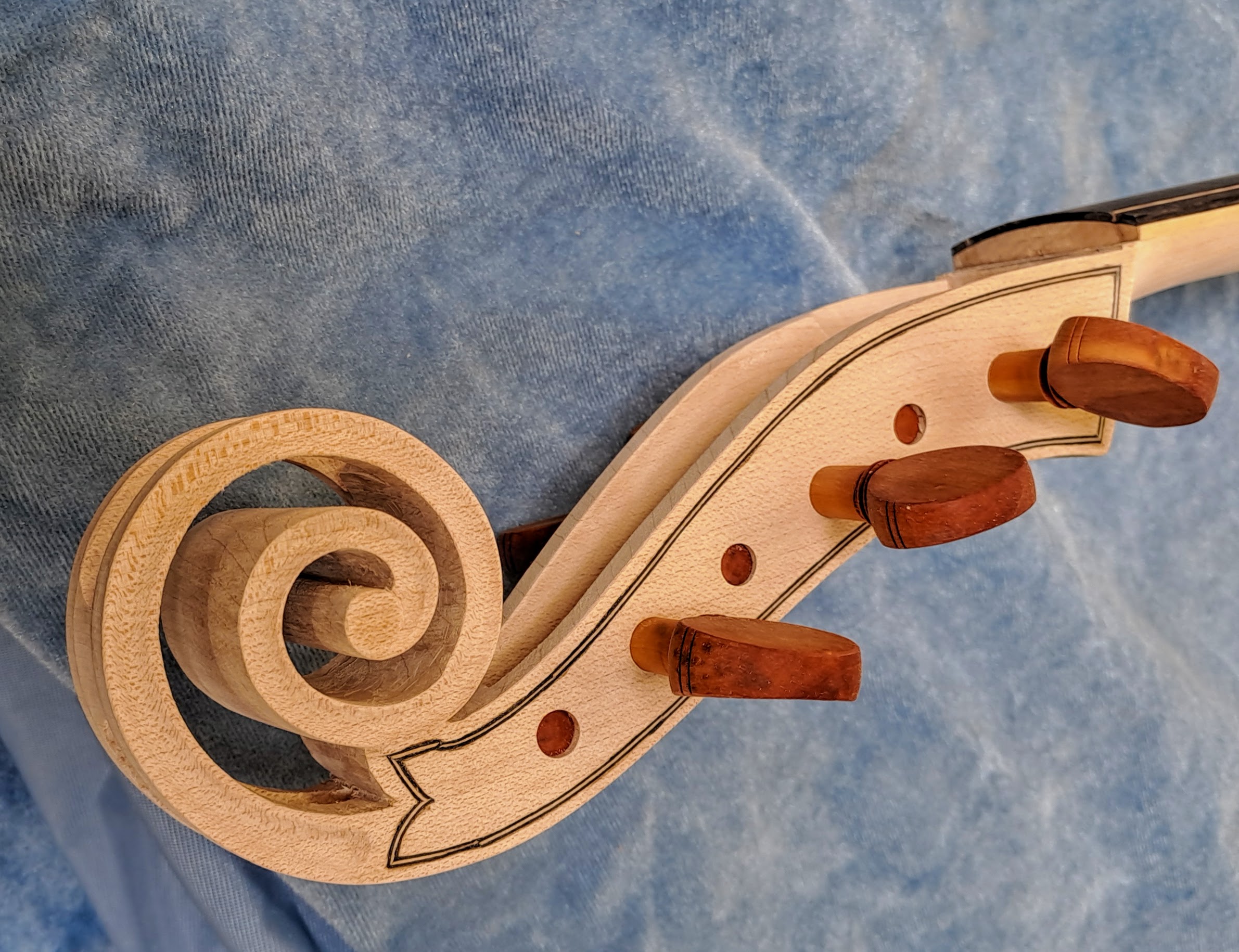 Chelli Strings | Handcrafted stringed instruments from Sussex